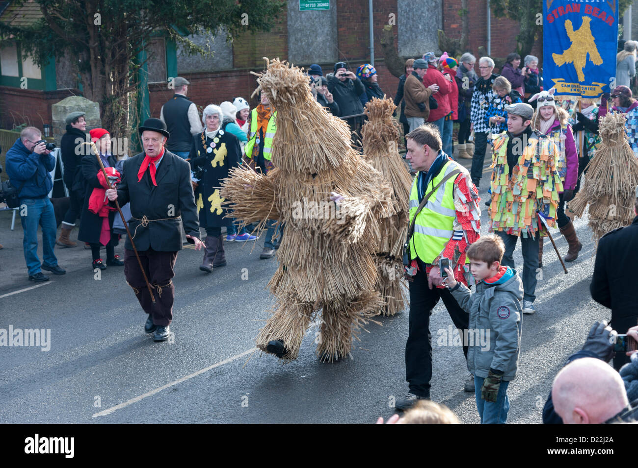 Straw bear hi-res stock photography and images - Alamy