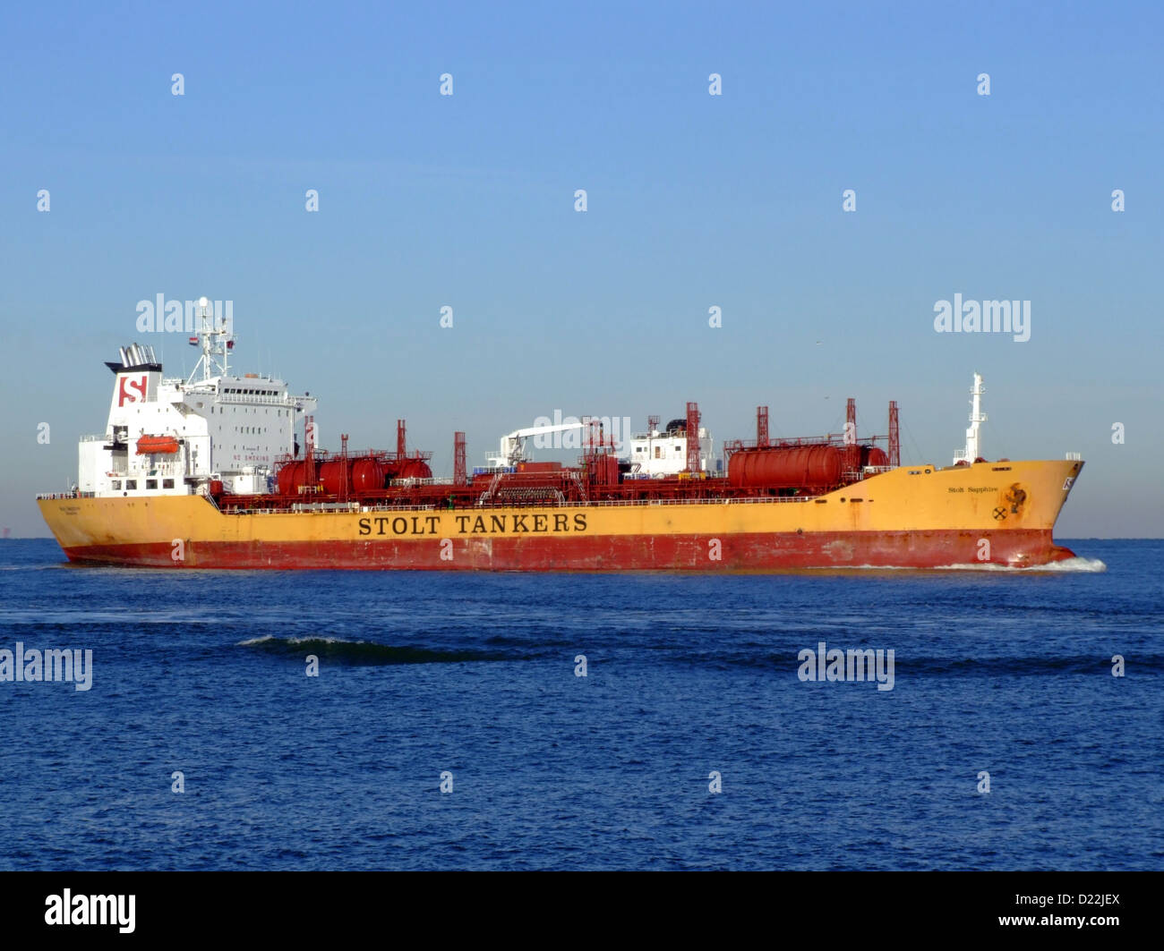 Shipyard shipping port of rotterdam hi-res stock photography and images - Alamy