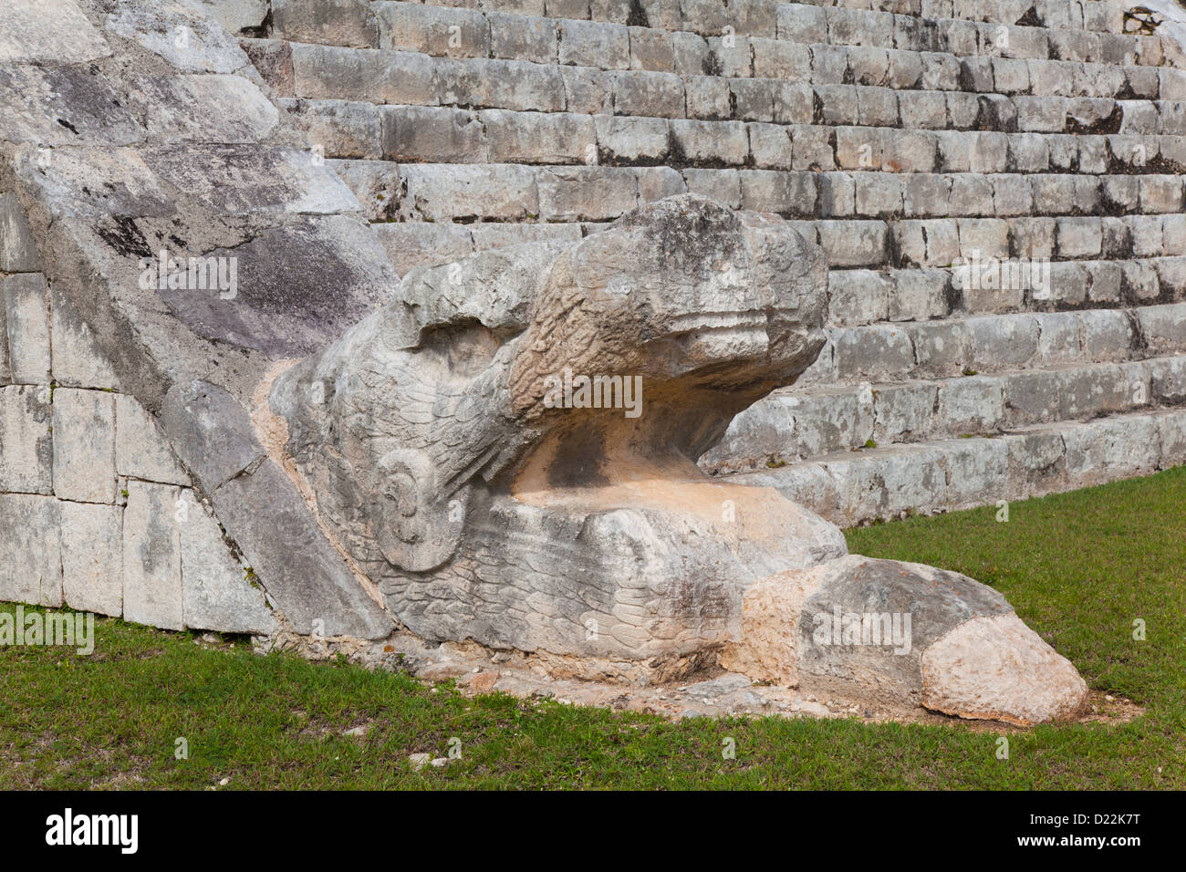 Serpent head at the foot of El Castillo, Chichen Itza, Mexico Stock ...