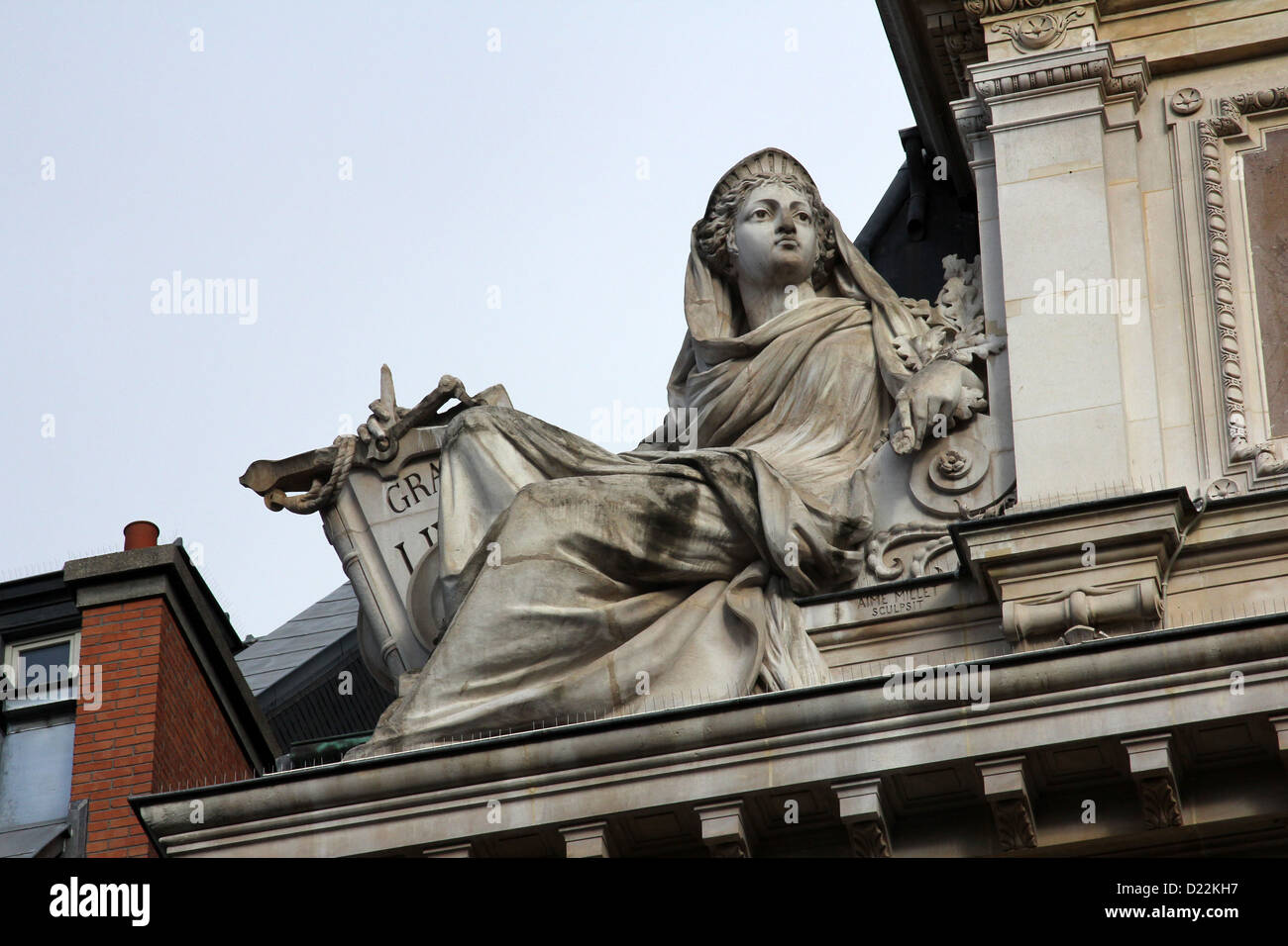 Statue of industry hi-res stock photography and images - Alamy