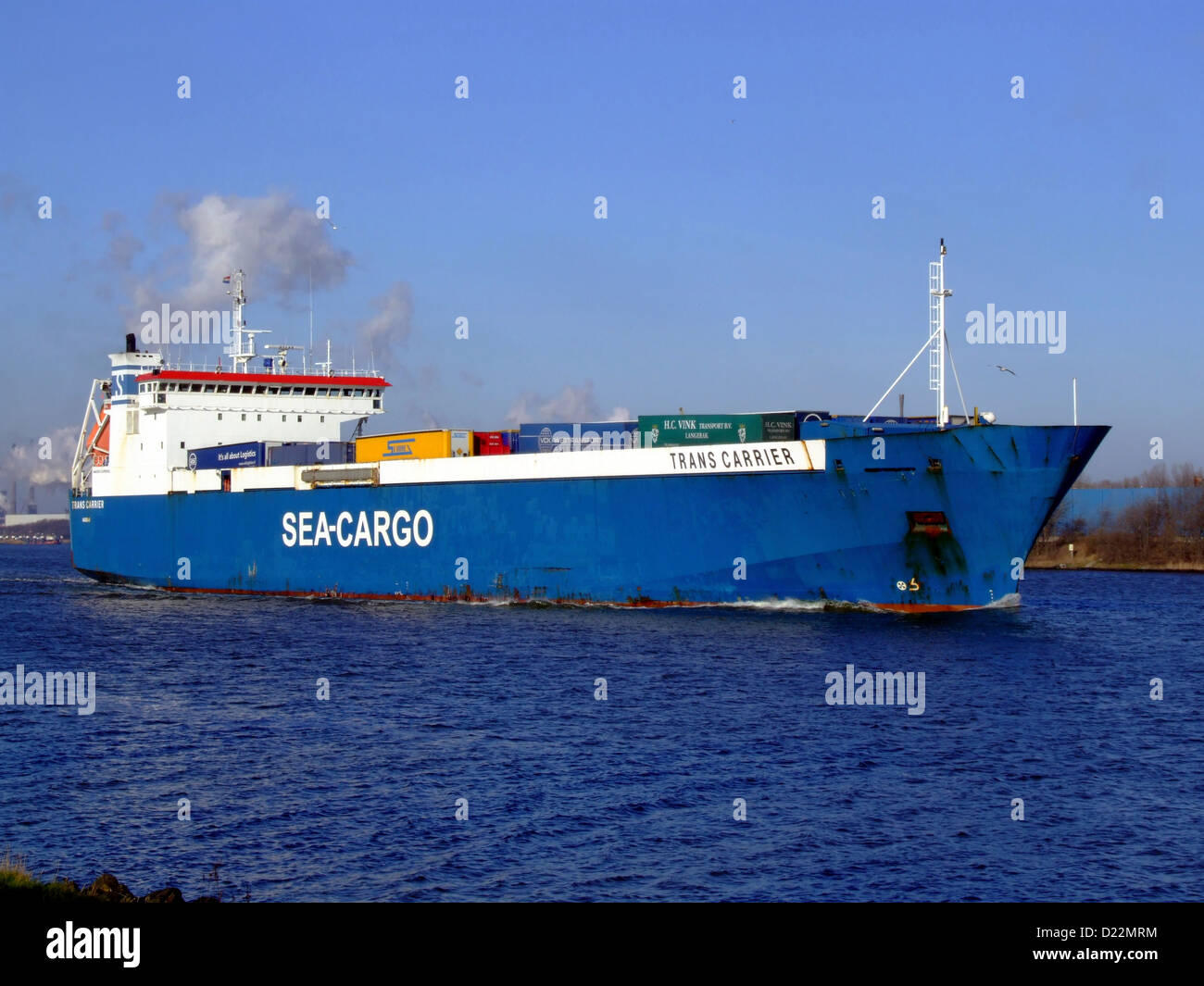 Ro ro container carrier hi-res stock photography and images - Alamy
