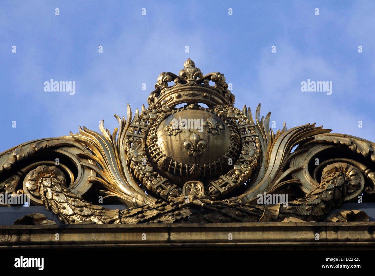 Detail of the golden gate at the justice palace in Paris Stock Photo ...