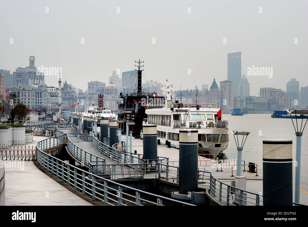 Bund shanghai walk hi-res stock photography and images - Alamy