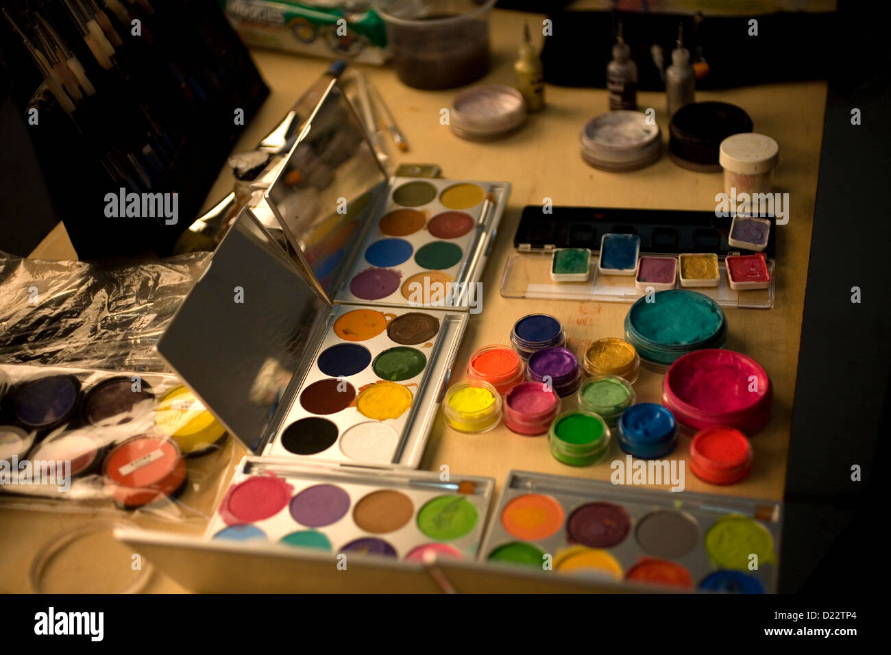 Body painting hi-res stock photography and images - Alamy