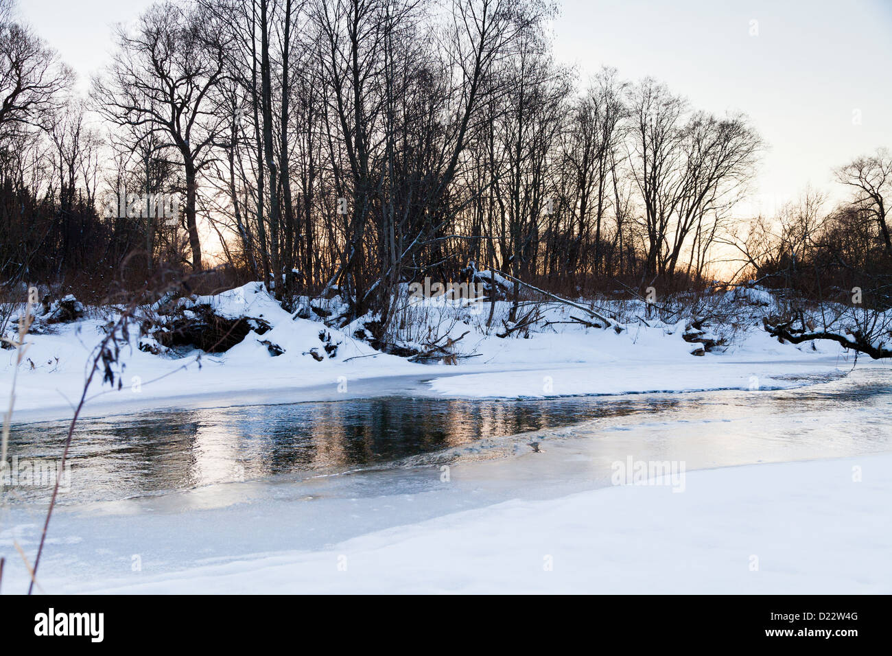 Snowed river hi-res stock photography and images - Alamy