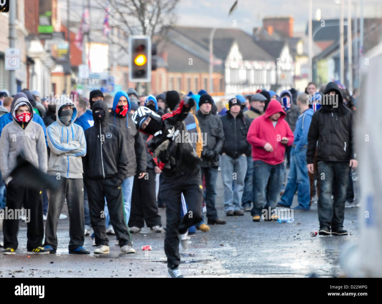 Throw stones hi-res stock photography and images - Alamy