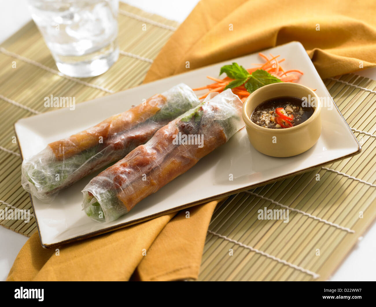 Vietnamese vegetable spring rolls Stock Photo - Alamy