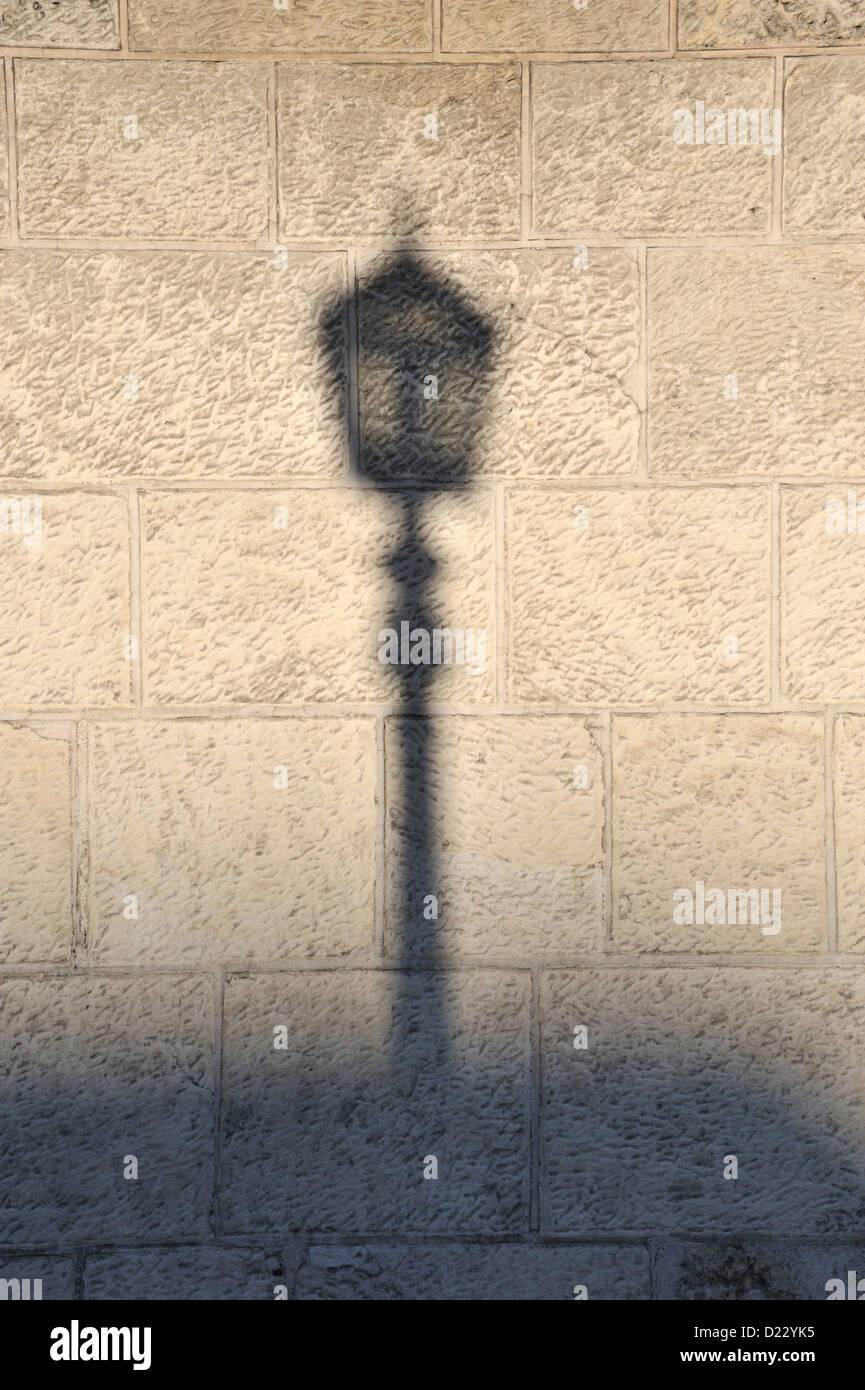 Shadow lamp post hi-res stock photography and images - Alamy