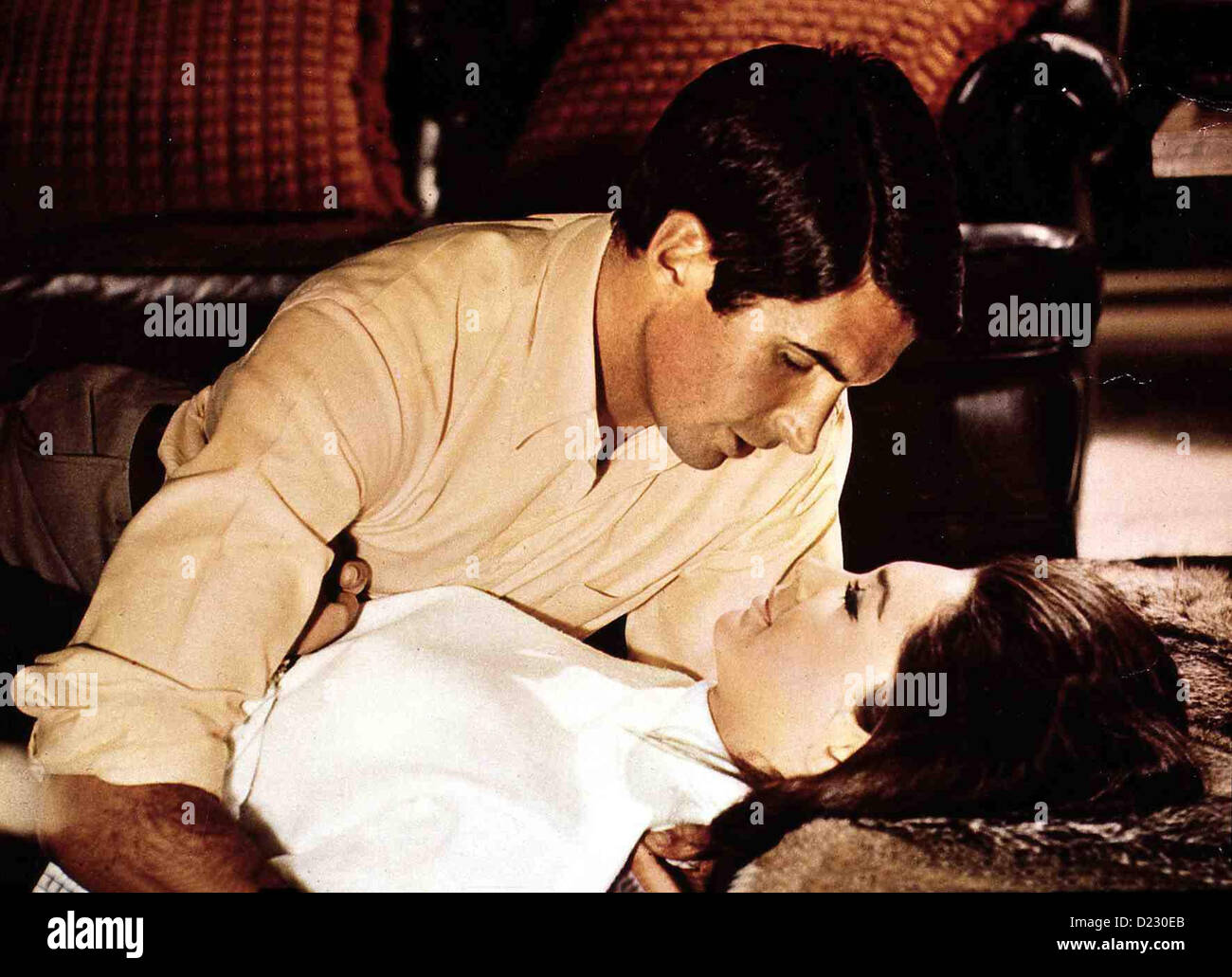 Die Sechs Verdaechtigen Power, Jim Tanner (George Hamilton), Margery ...