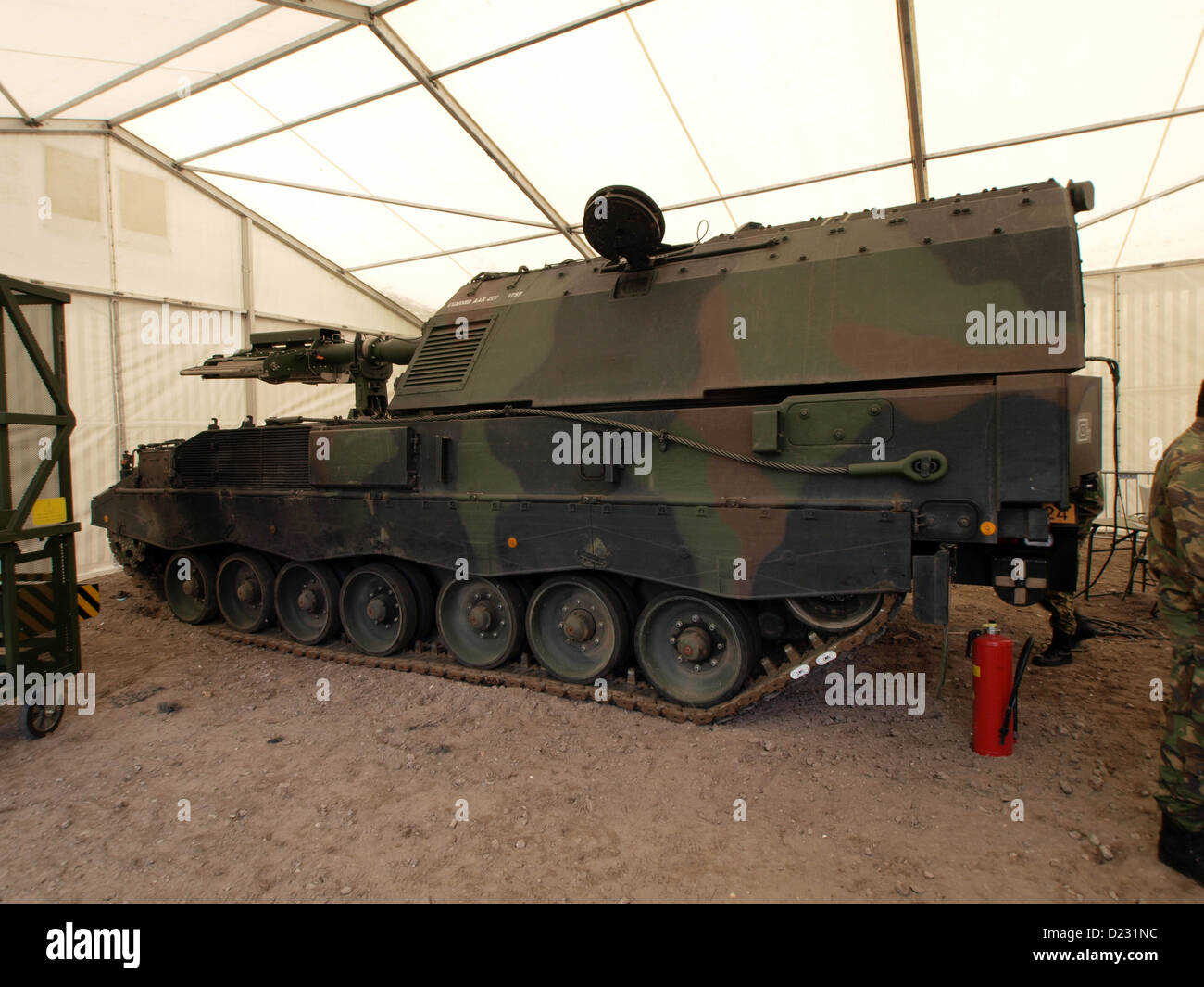 Howitzer 2000nl pzh2000 hi-res stock photography and images - Alamy