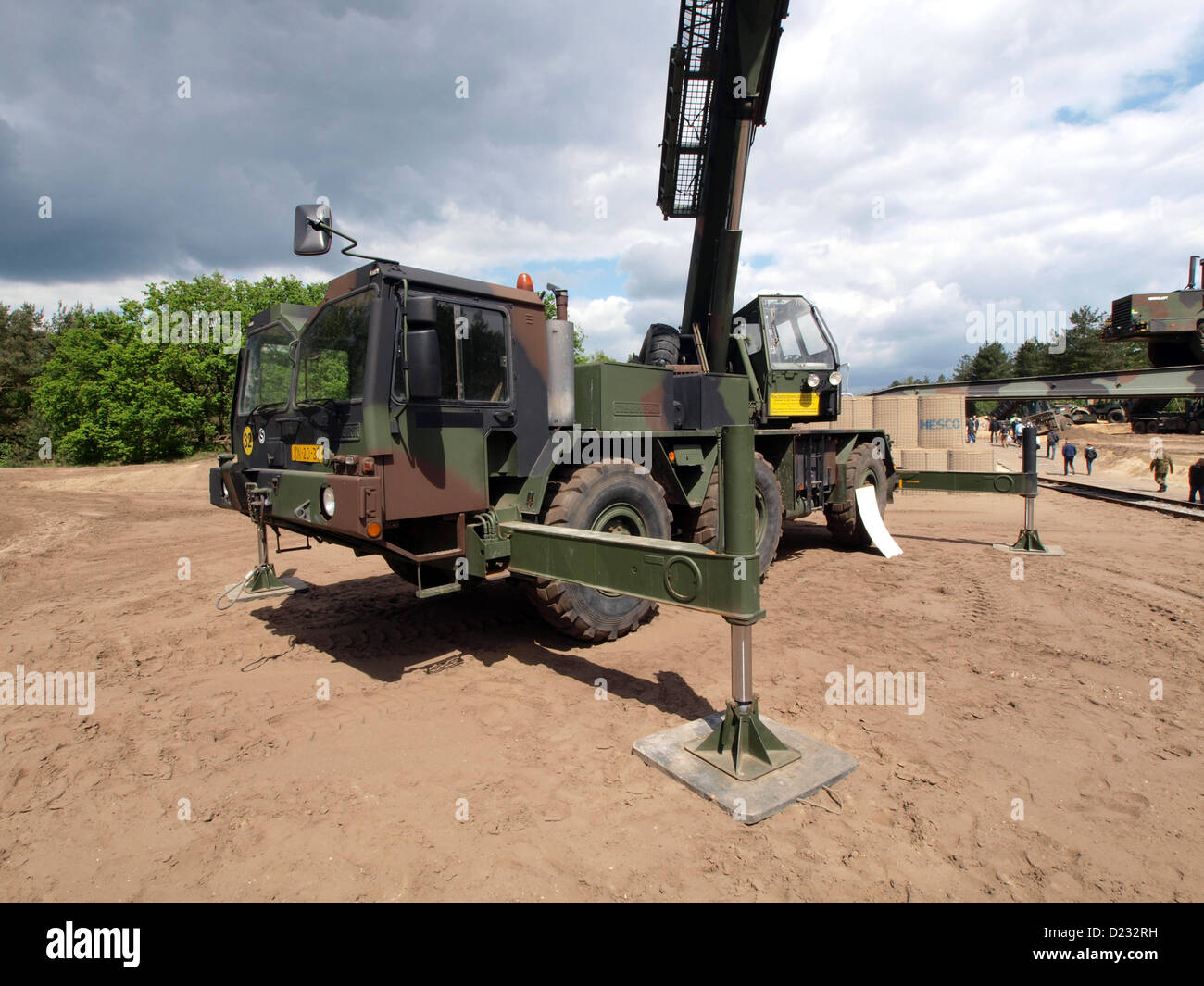 Army crane hi-res stock photography and images - Alamy