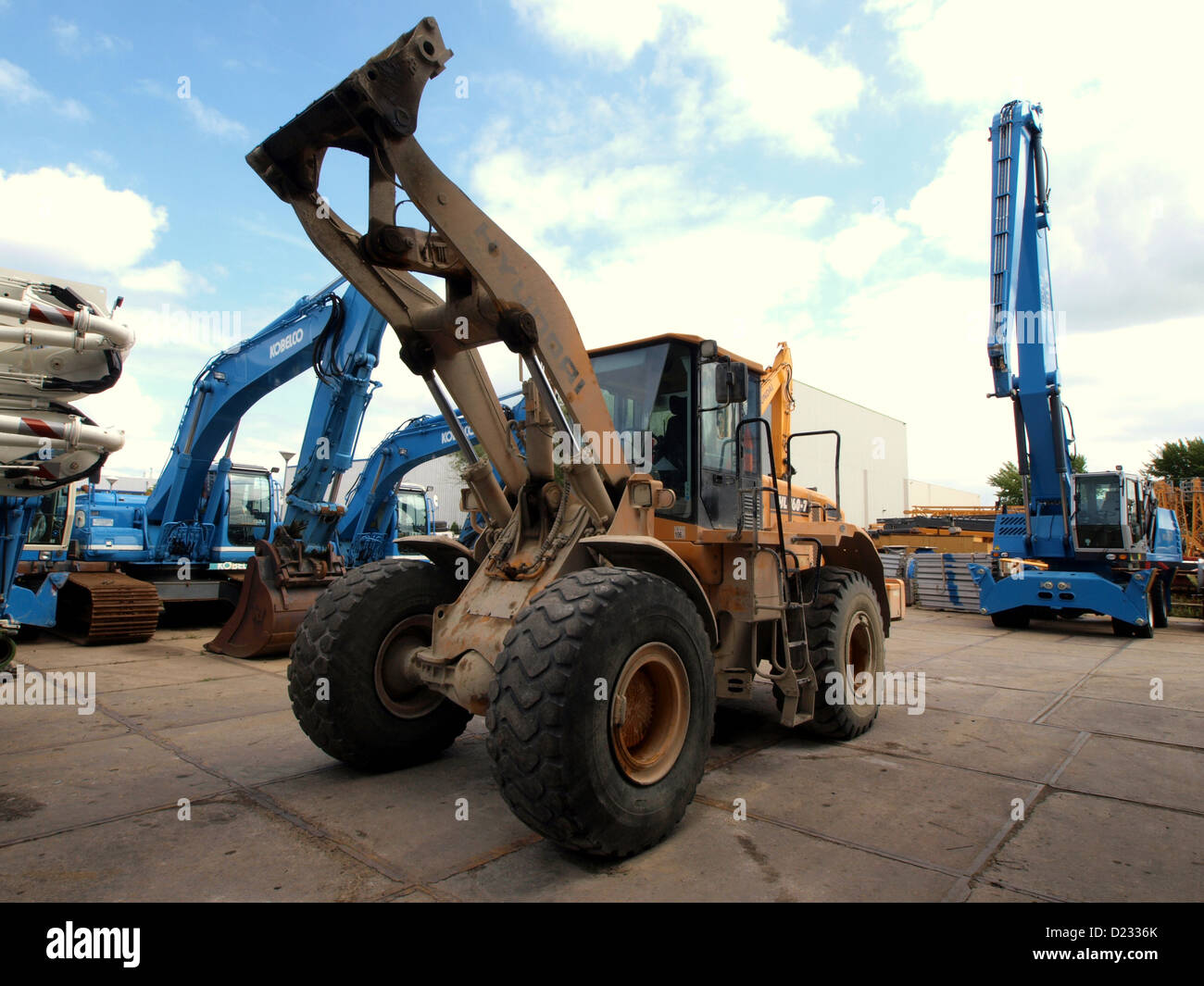 The Hyundai HL760-7 is a heavy-duty wheel loader used in construction ...