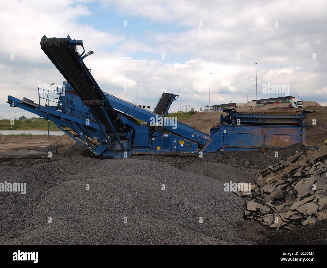 Aggregate and sieve hi-res stock photography and images - Alamy