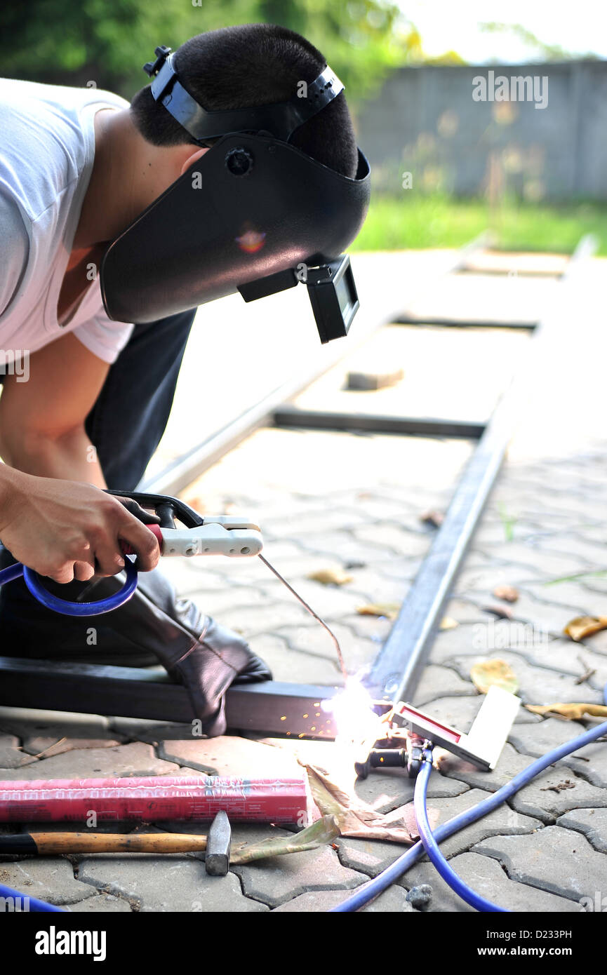 A welder in action Stock Photo - Alamy