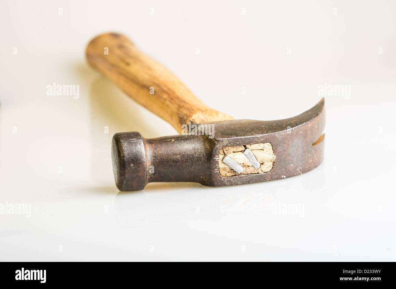 Carpenters hammer hi-res stock photography and images - Alamy