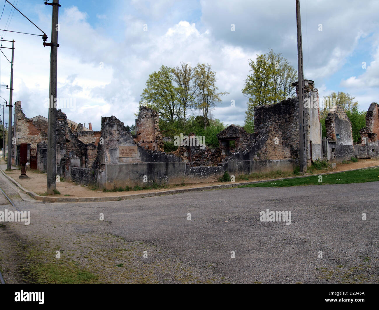 The SS Panzer Division Das Reich destroyed the French village of ...