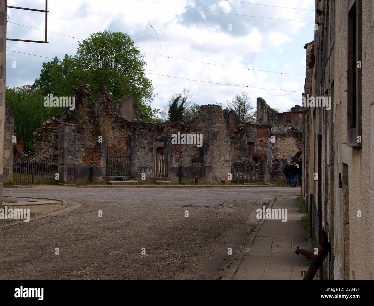 The SS Panzer Division Das Reich destroyed the French village of ...
