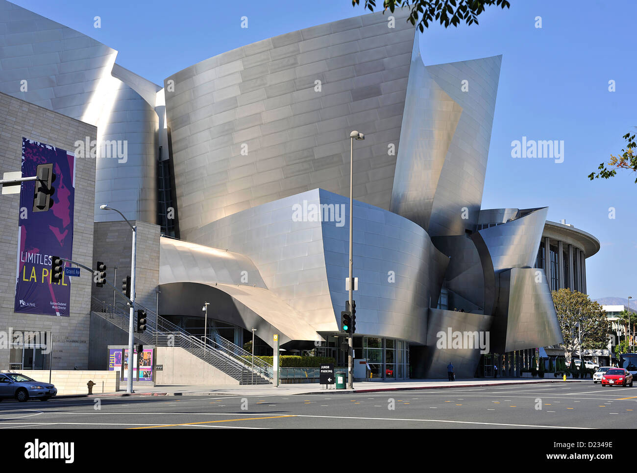 Frank gehry disney concert hall hi-res stock photography and images - Alamy