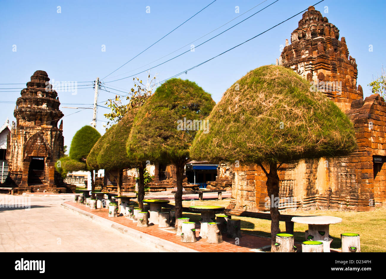 Temple building from laterite hi-res stock photography and images - Alamy