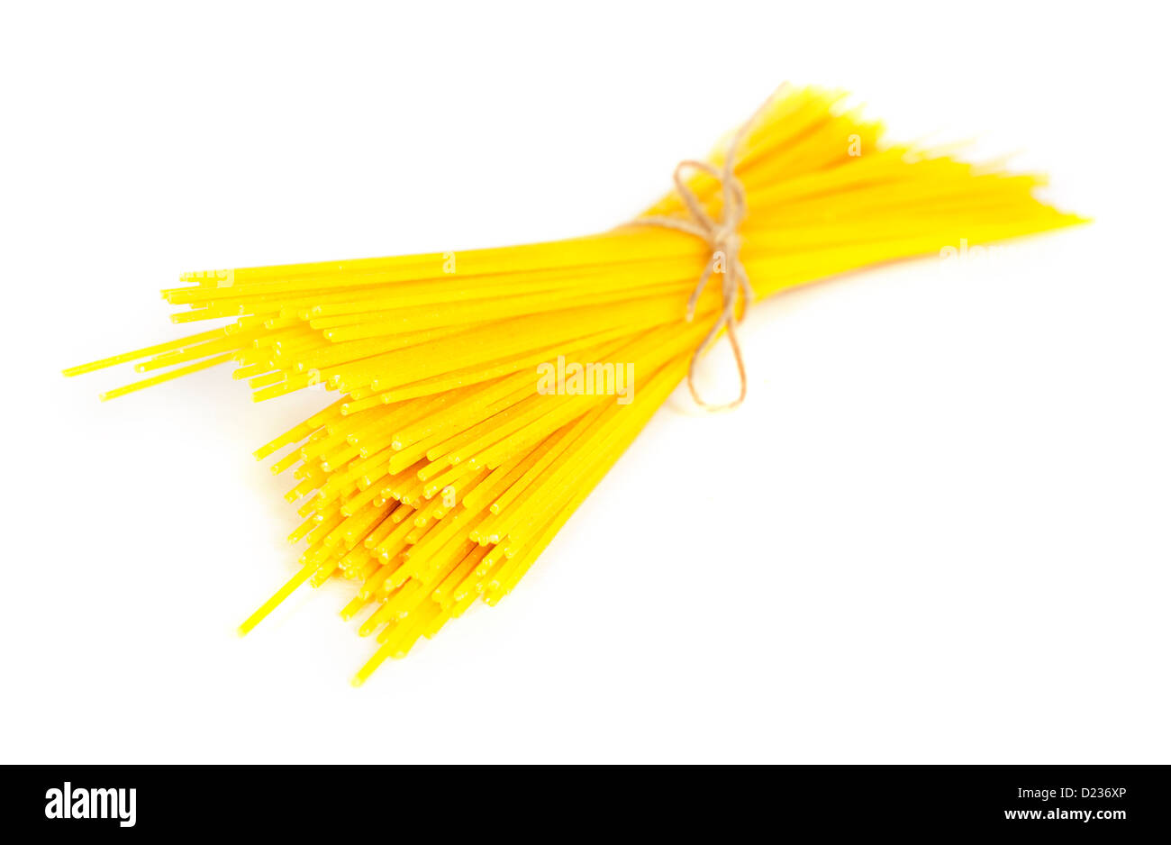 Bundle spaghetti hi-res stock photography and images - Alamy
