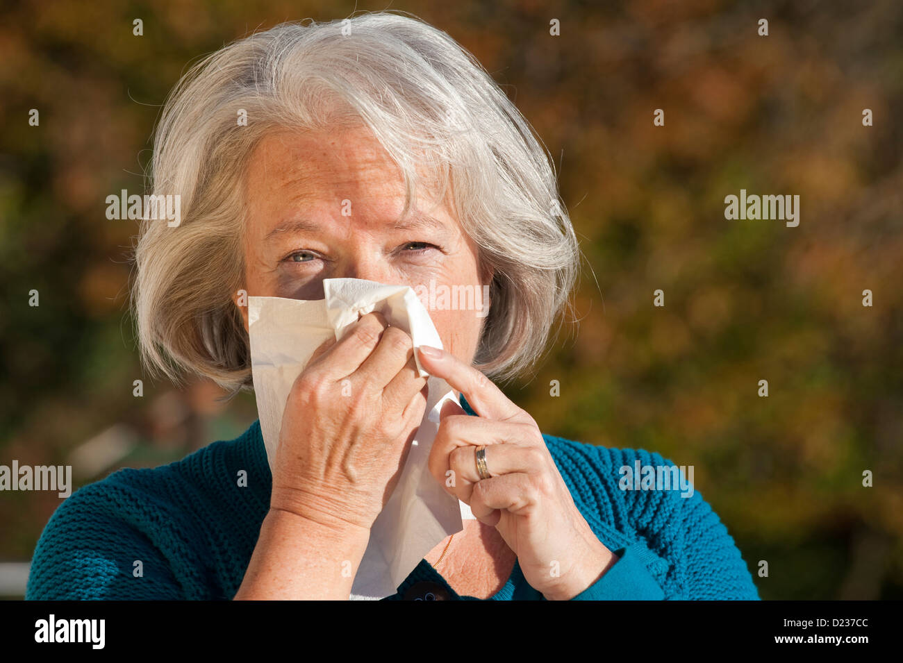 Elderly influenza hi-res stock photography and images - Alamy