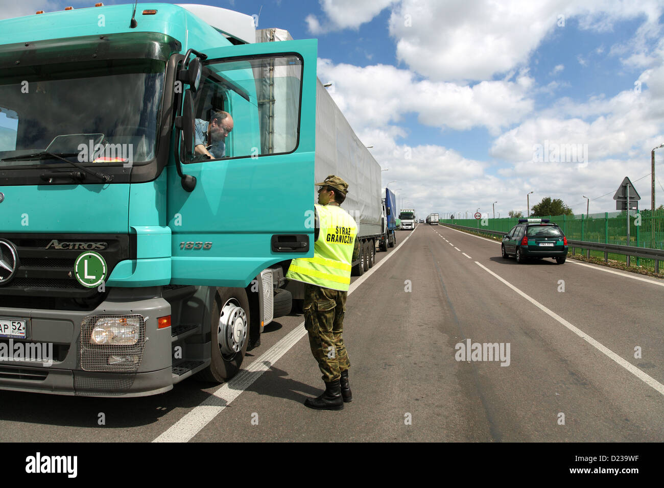 Koroszczyn, Poland, border guards in the control of a truck on exports ...