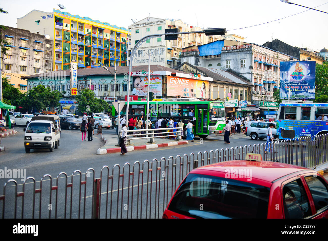 Naypyidaw city hi-res stock photography and images - Alamy