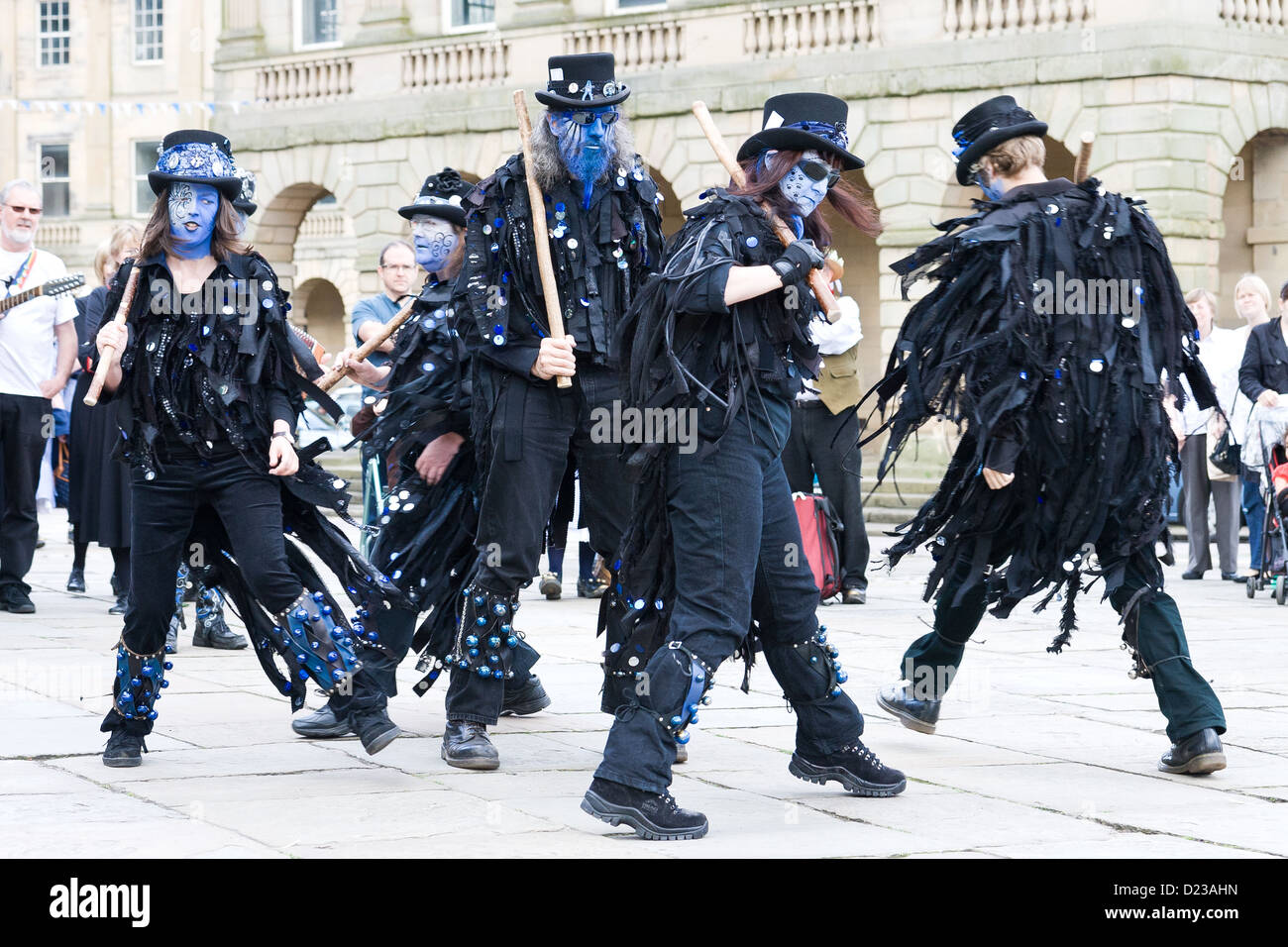English male dancers hi-res stock photography and images - Alamy