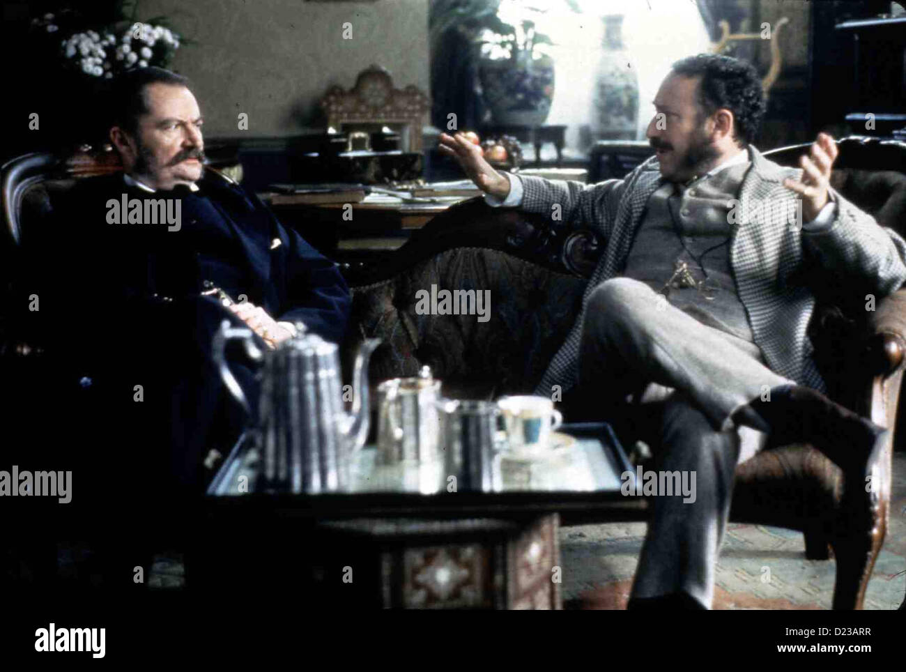 Topsy-Turvy Topsy-Turvy Jim Broadbent, Allan Corduner *** Local Caption ...