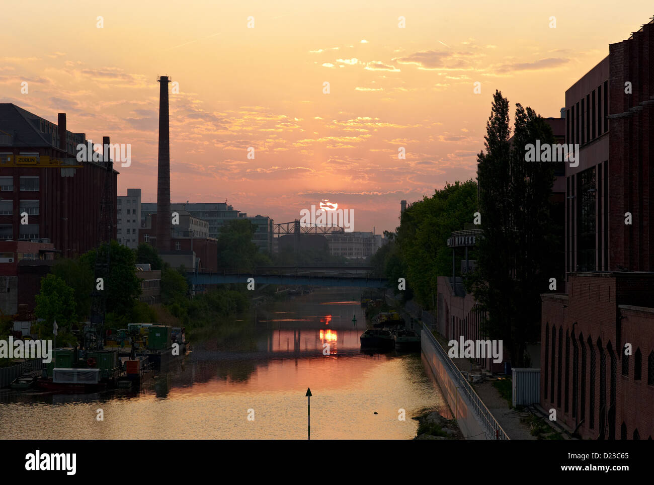 Geschaeftshaeuser sky impression hi-res stock photography and images ...