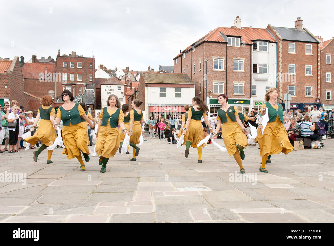 Whitby castle hi-res stock photography and images - Alamy