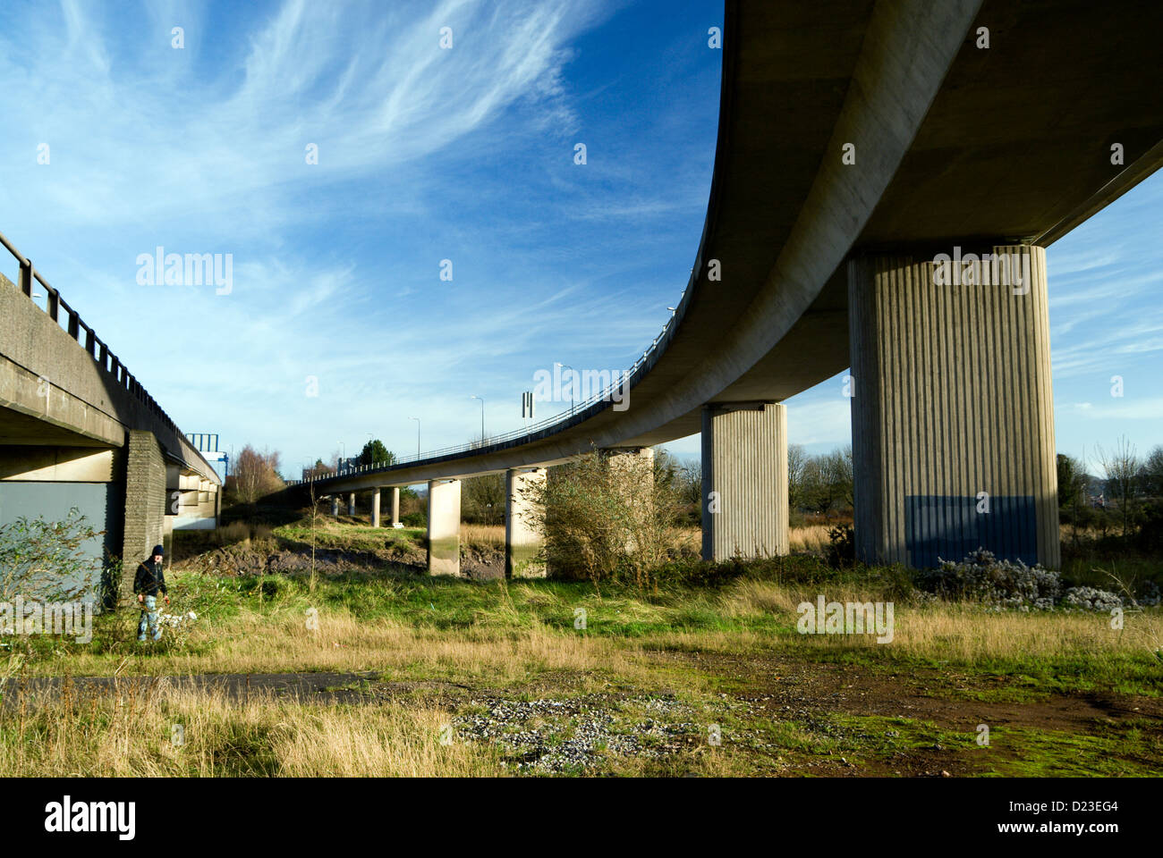 M4 motorway bridge from sustrans route 8 cycle path newport ...