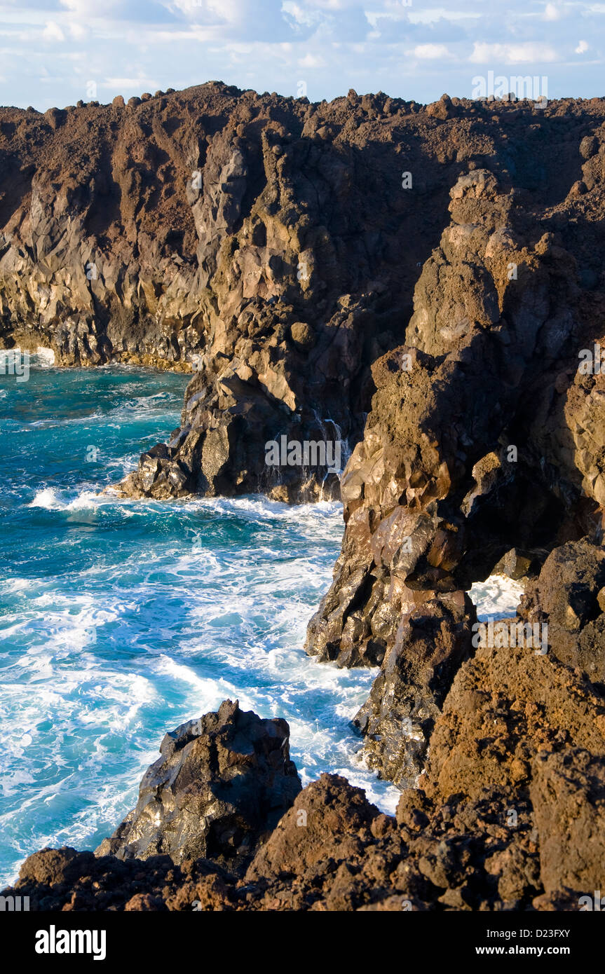 Lava cliffs hi-res stock photography and images - Alamy