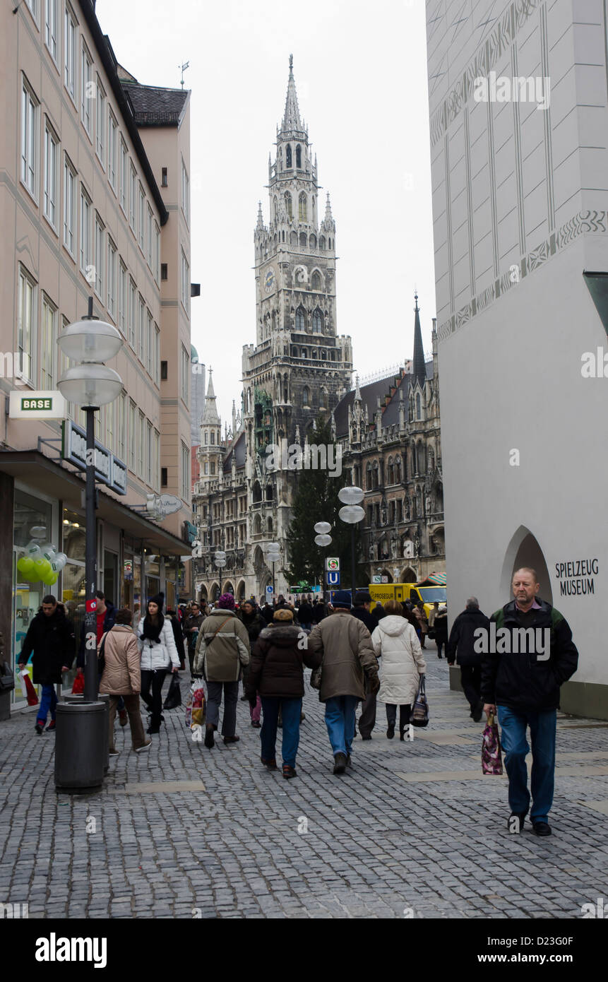 Munich people street hi-res stock photography and images - Alamy