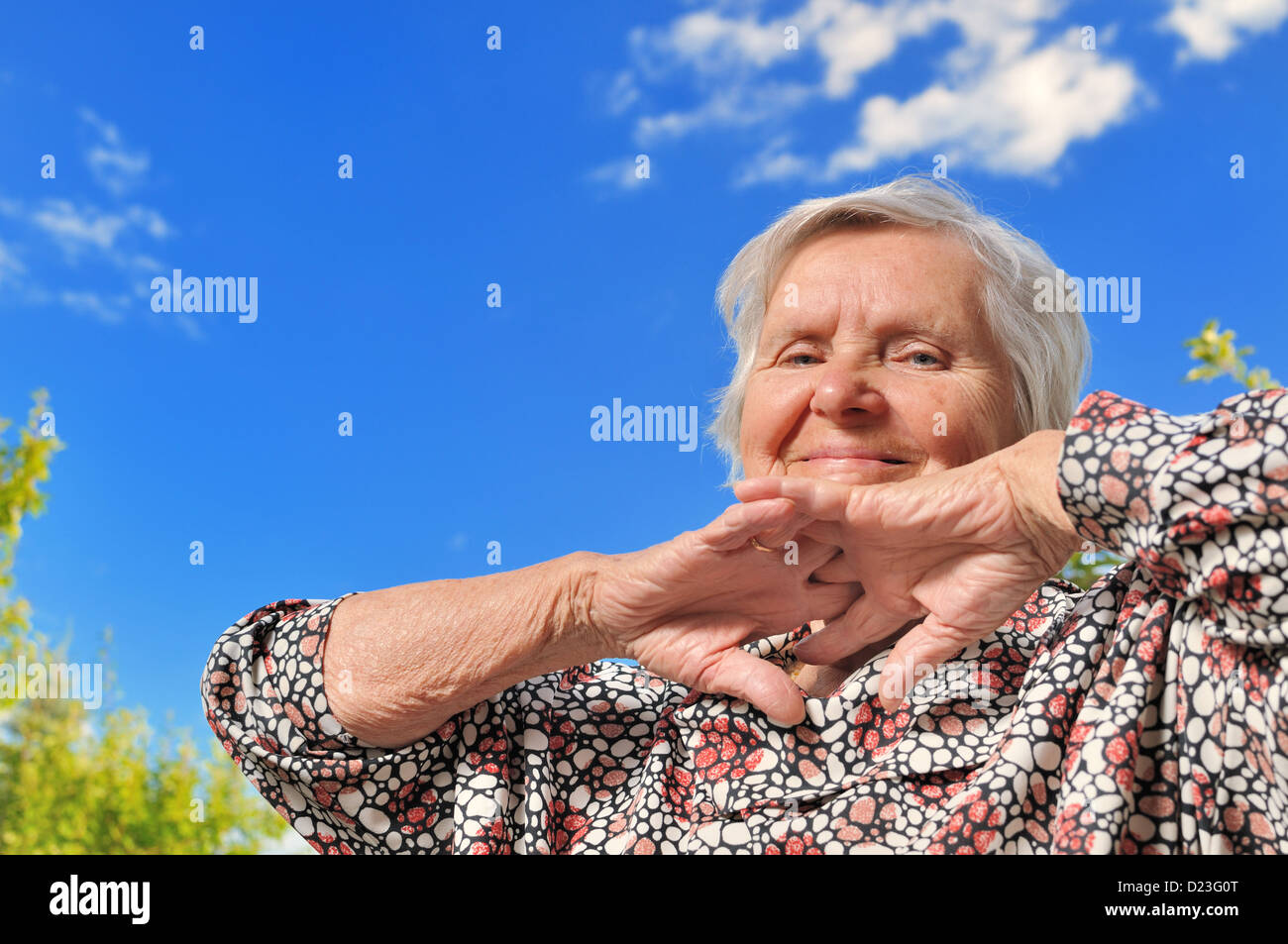 Smilling lady hi-res stock photography and images - Alamy