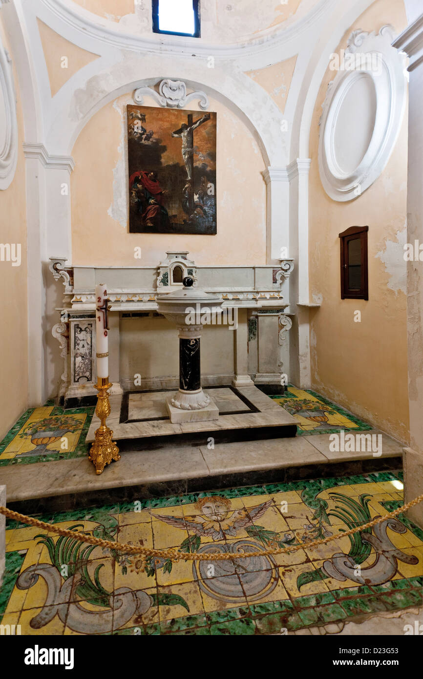 Decorated altars hi-res stock photography and images - Alamy