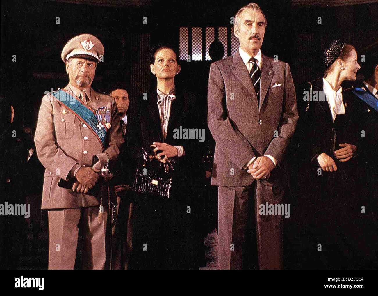 Kennwort: Salamander Salamander, The Eli Wallach, Claudia Cardinale ...