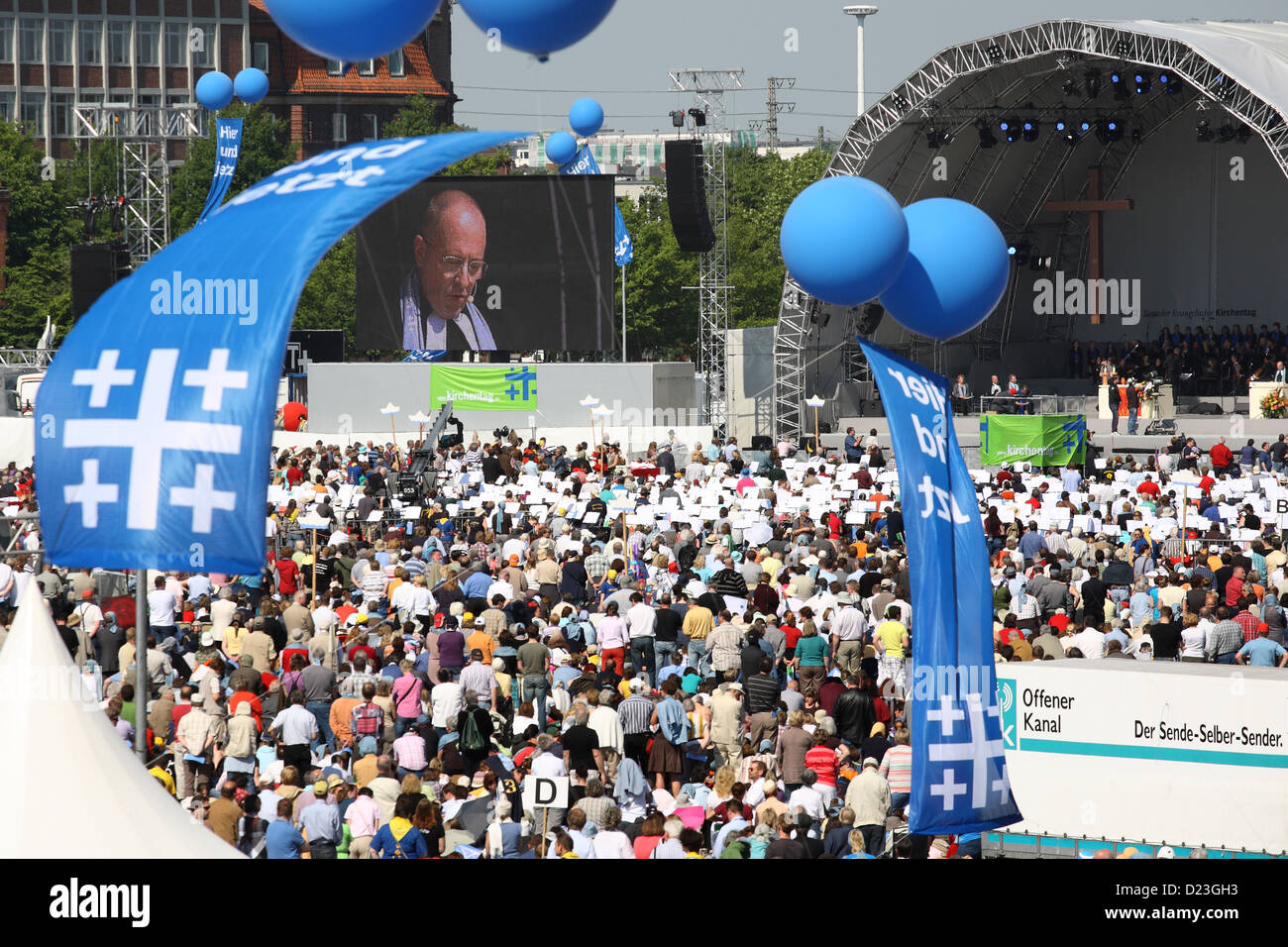 Protestant flags and banners hi-res stock photography and images - Alamy