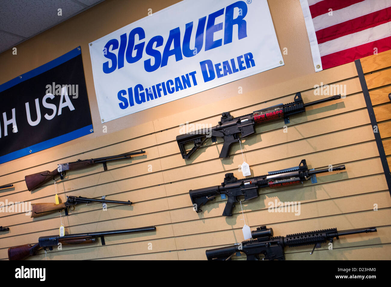 Usa assault rifle display hi-res stock photography and images - Alamy