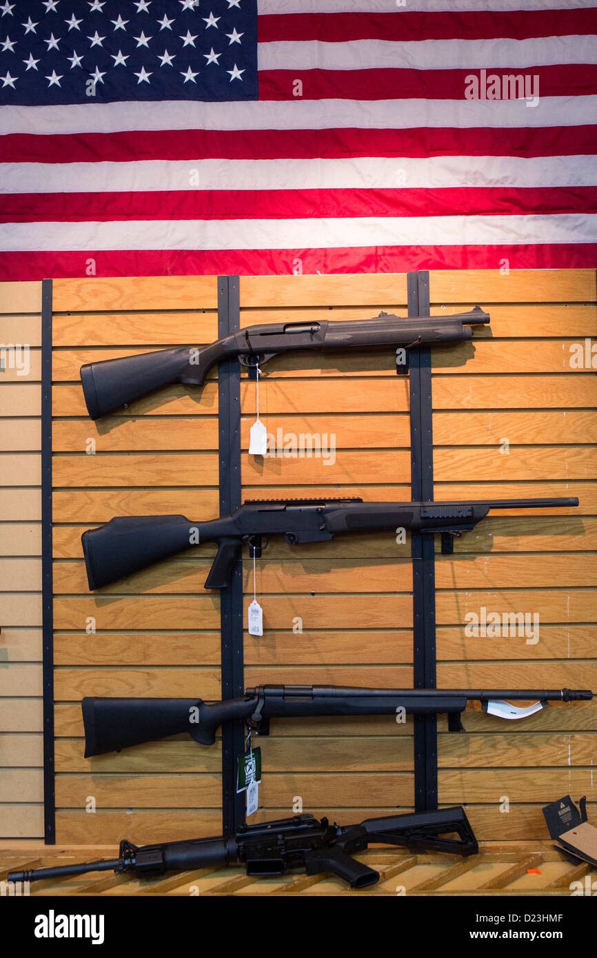 Gun store america hi-res stock photography and images - Alamy