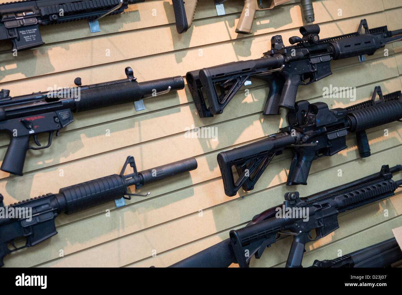 Usa assault rifle display hi-res stock photography and images - Alamy