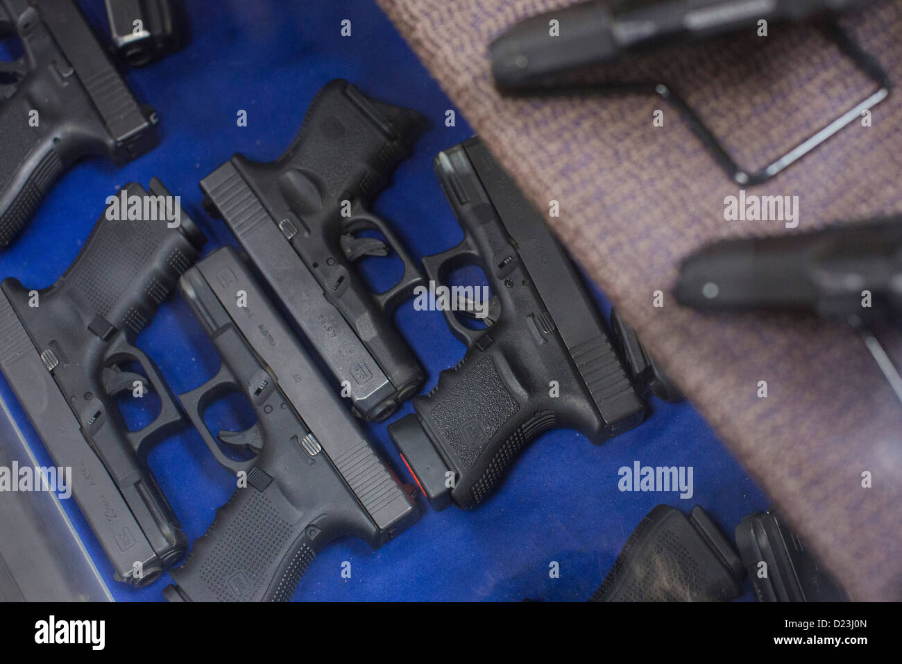 Hand gun hi-res stock photography and images - Alamy