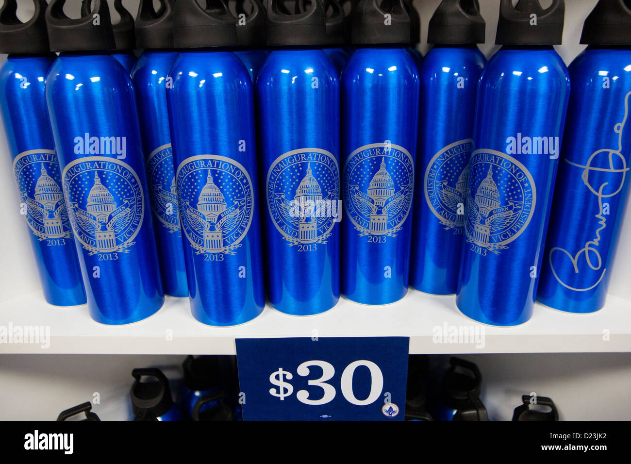 Merchandise hi-res stock photography and images - Alamy