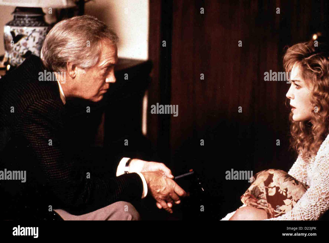 Final Instinct Scissors Ronny Cox, Sharon Stone Die 26jährige ...