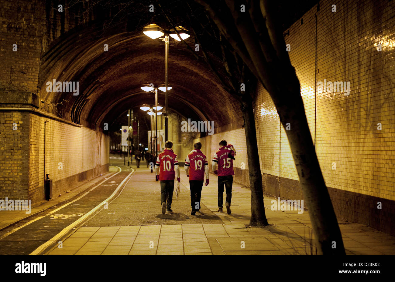 Emirates stadium arsenal night hi-res stock photography and images - Alamy