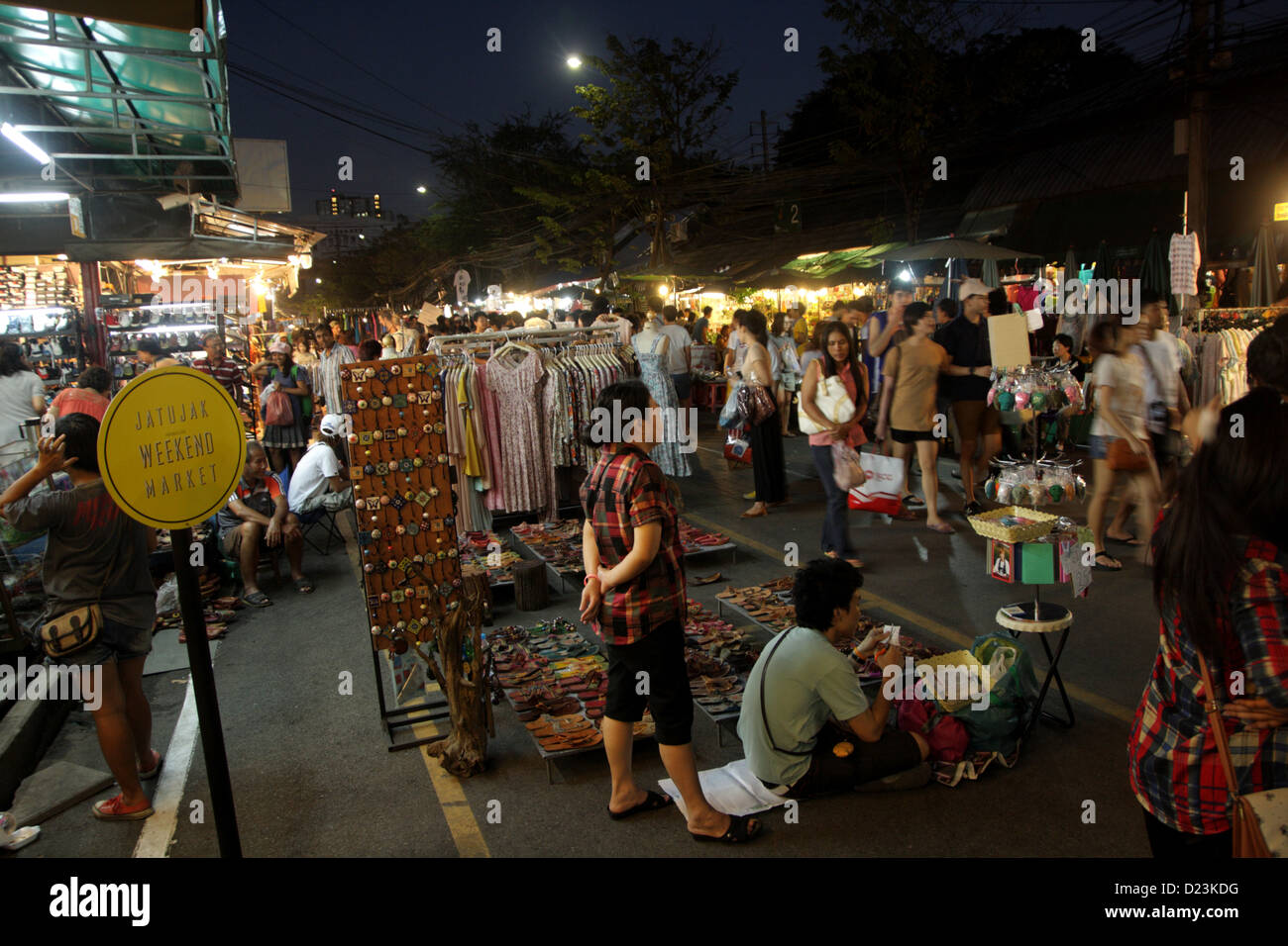 Chatuchak Weekend Market in Bangkok , Thailand Stock Photo - Alamy