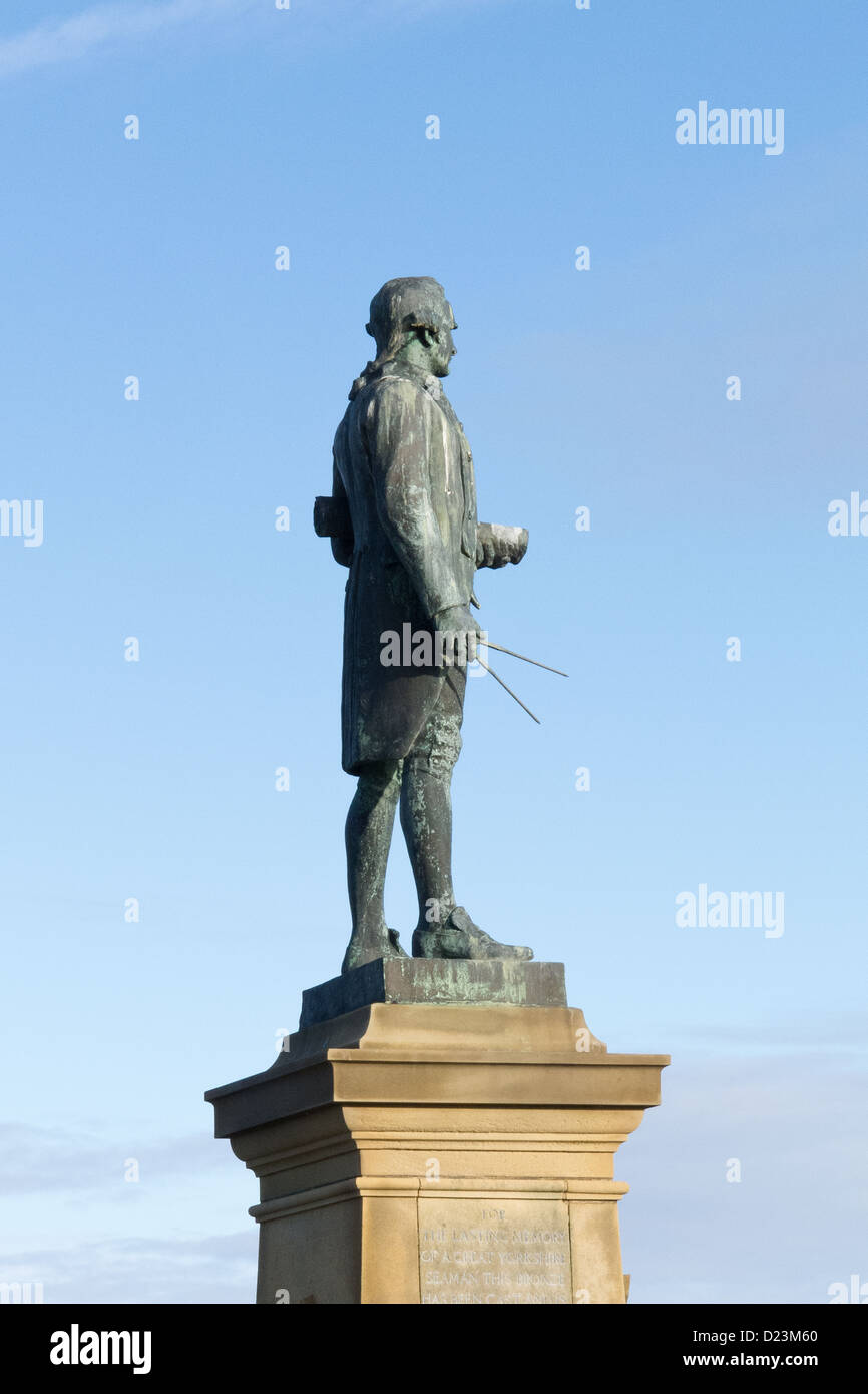 Statue captain james cook whitby hi-res stock photography and images ...