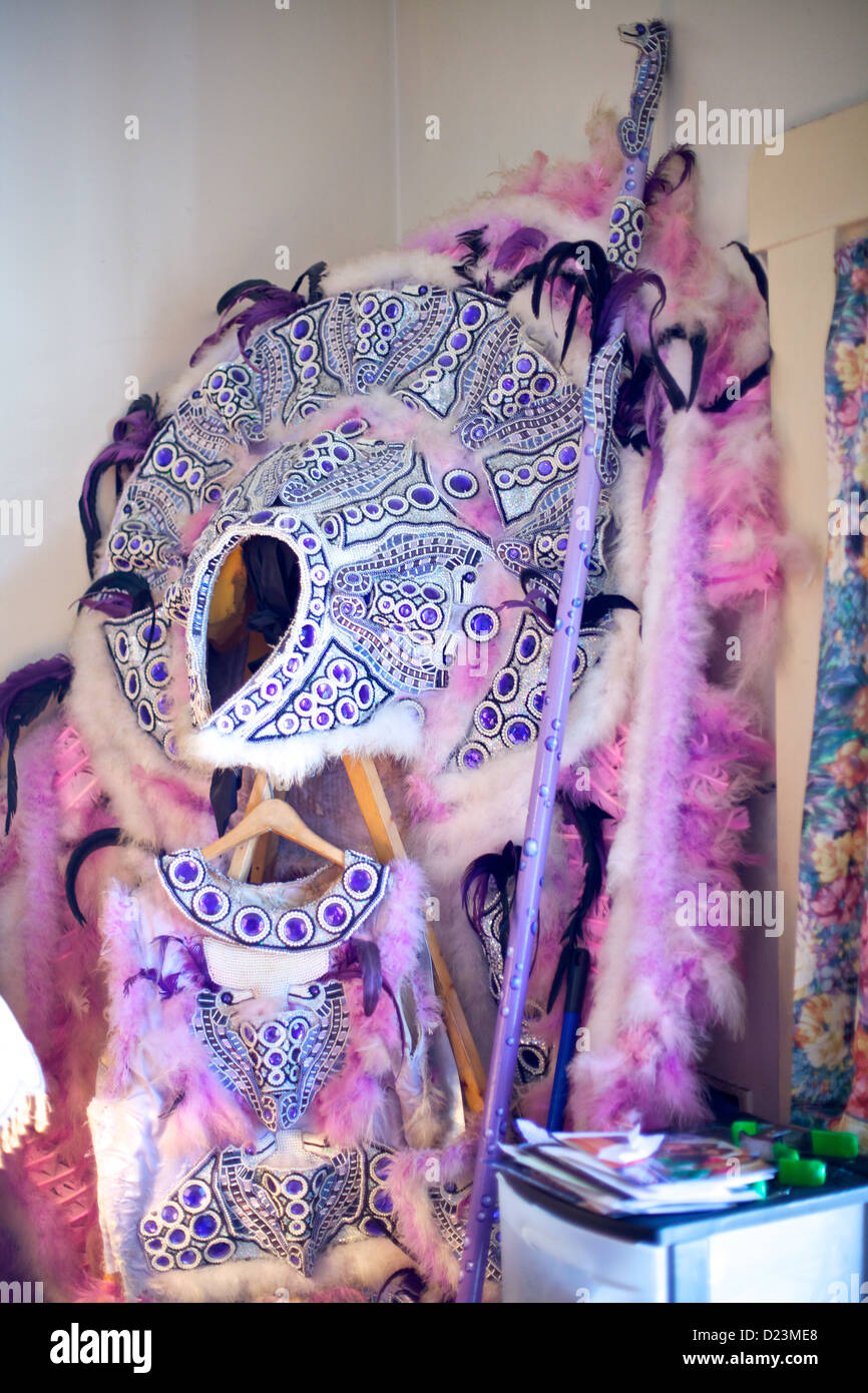 Traditional mardi gras attire hi-res stock photography and images - Alamy
