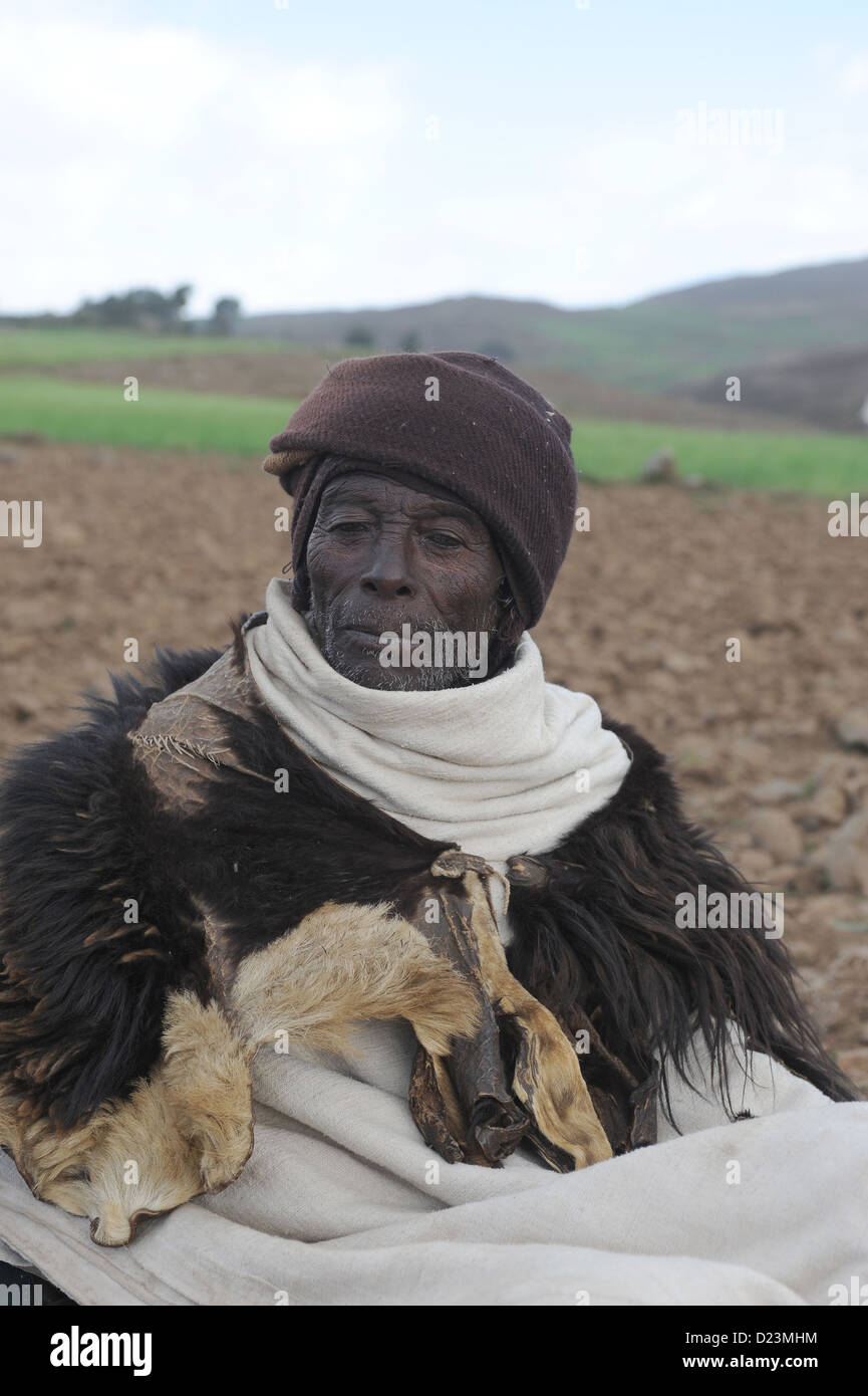 Old amhara man hi-res stock photography and images - Alamy