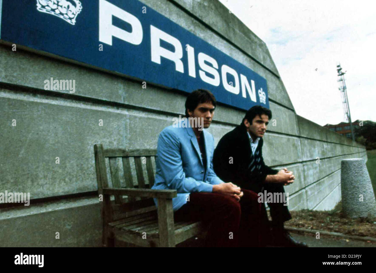 Shooting Fish - Kleine Fische, Grosses Geld! Shooting Fish Jez (Stuart ...